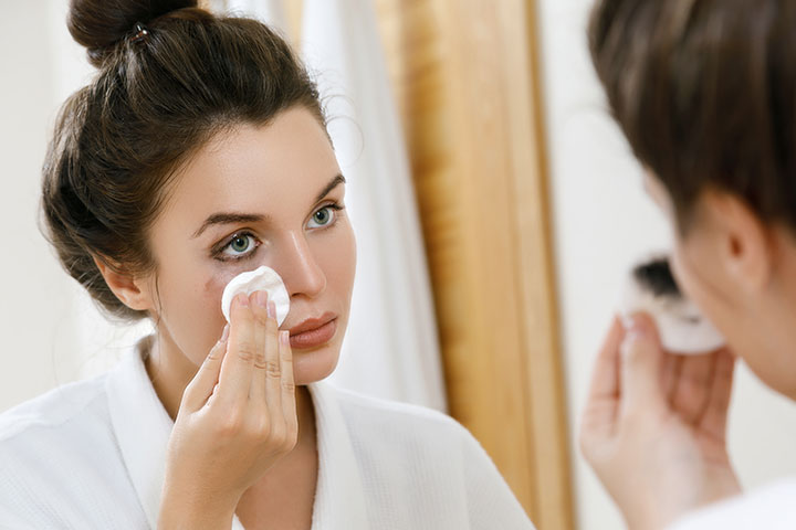 How To Remove Your Makeup Properly & Prevent Breakouts – Cure Aqua Gel ...